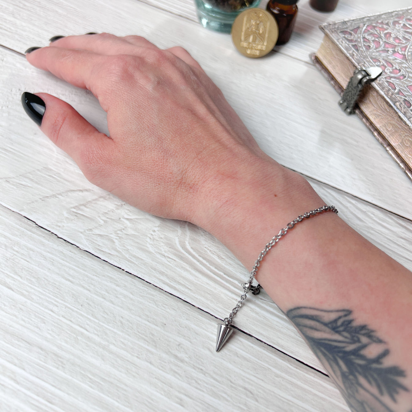 Secret pendulum bracelet, discreet divination tool – Baguette Magick
