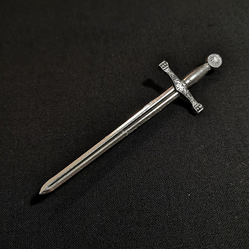 Excalibur sword brooch - Baguette Magick